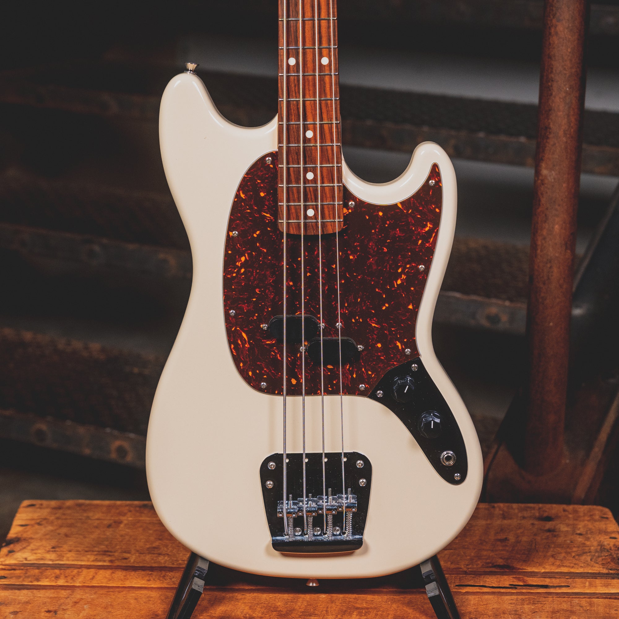 2006 Fender CIJ Mustang Bass Olympic White w/Bag Used