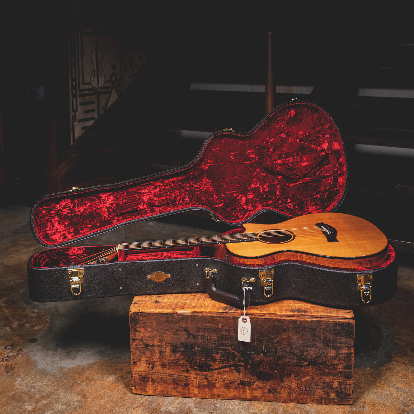 2018 Taylor 712ce 12-Fret Road Show Exclusive Acoustic-Electric Guitar