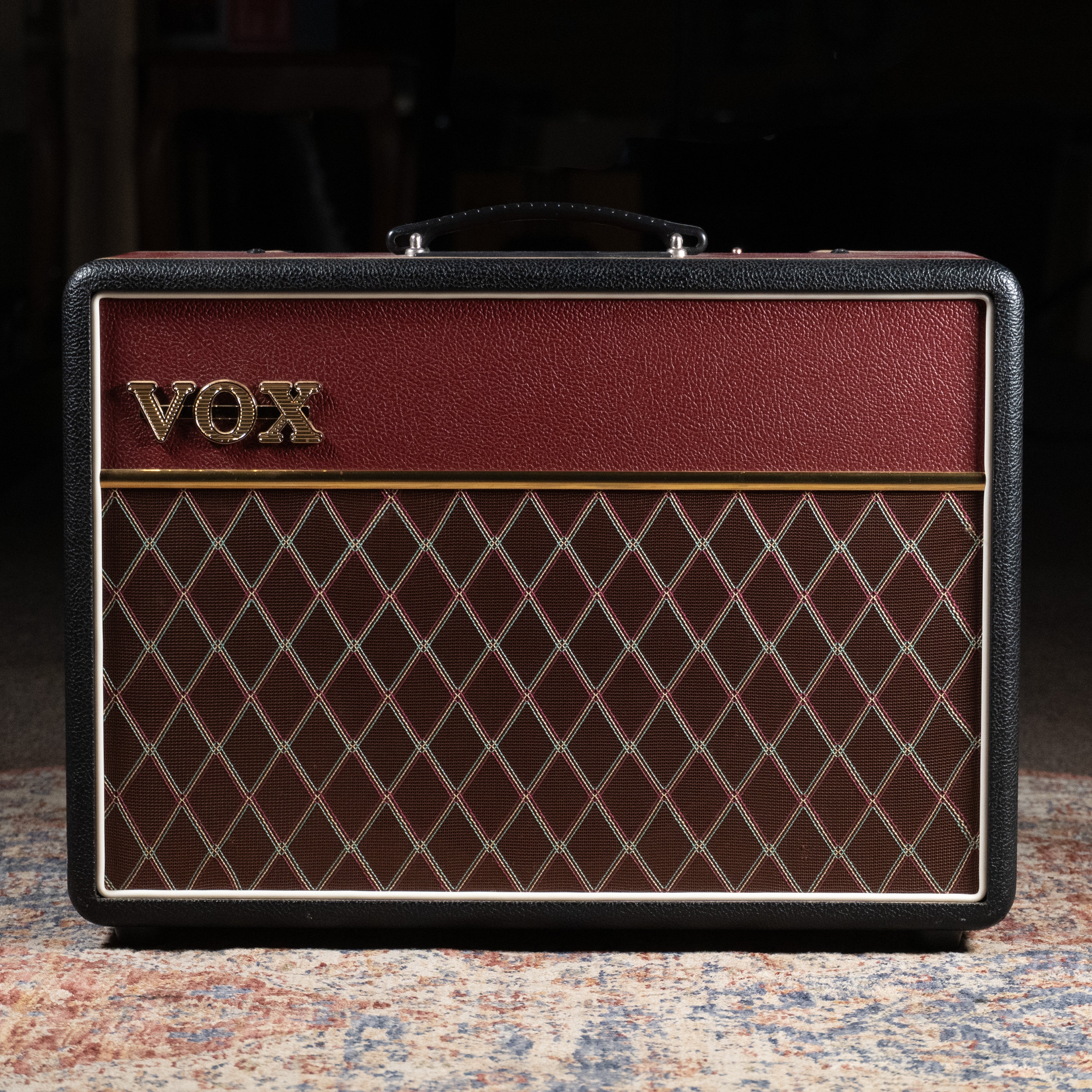 Vox AC10C1-TTBM 1 x 10” Combo Guitar Amplifier, Two-tone Black/Maroon