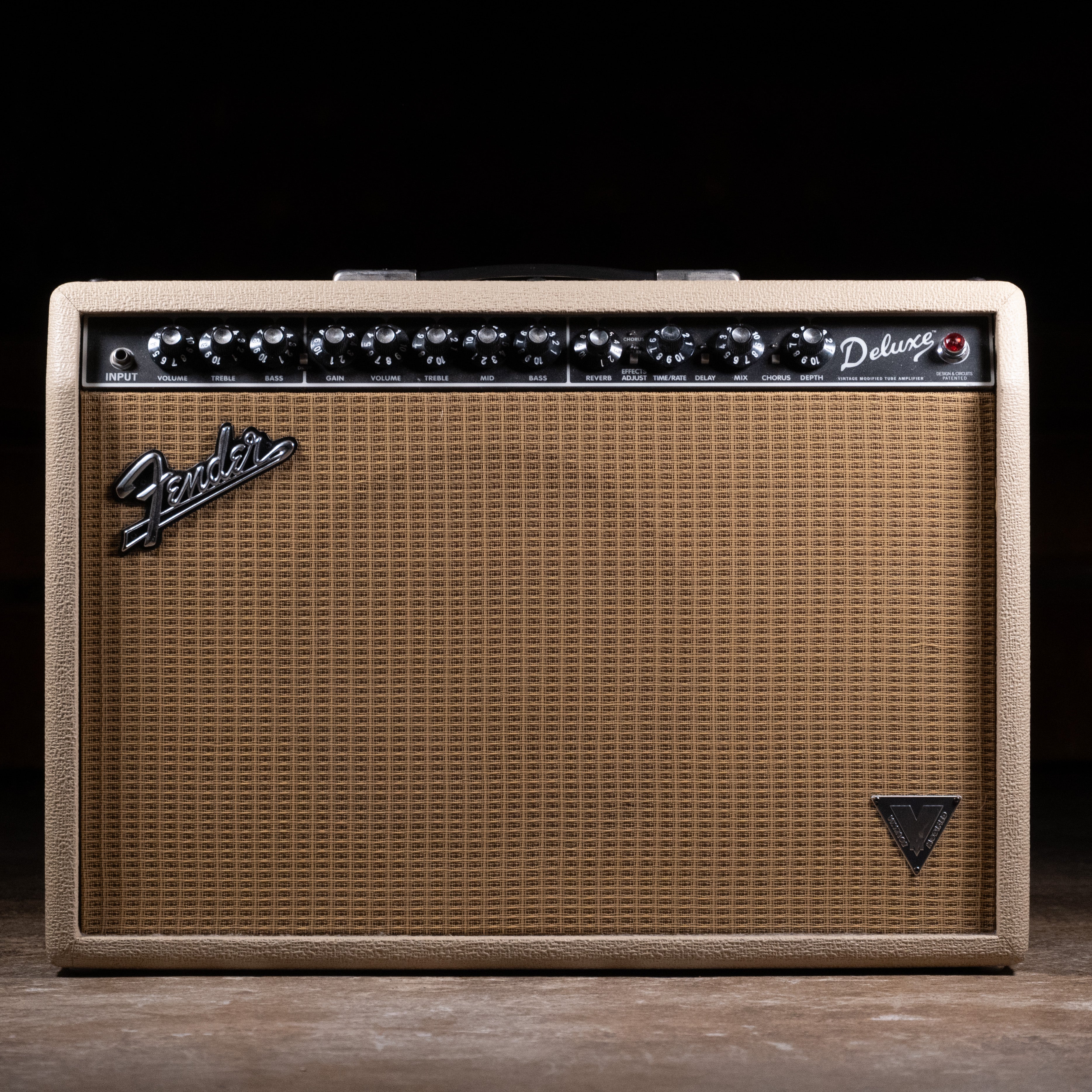 Fender Deluxe Vintage Modified Combo Guitar Amplifier, Blonde w/ Foot