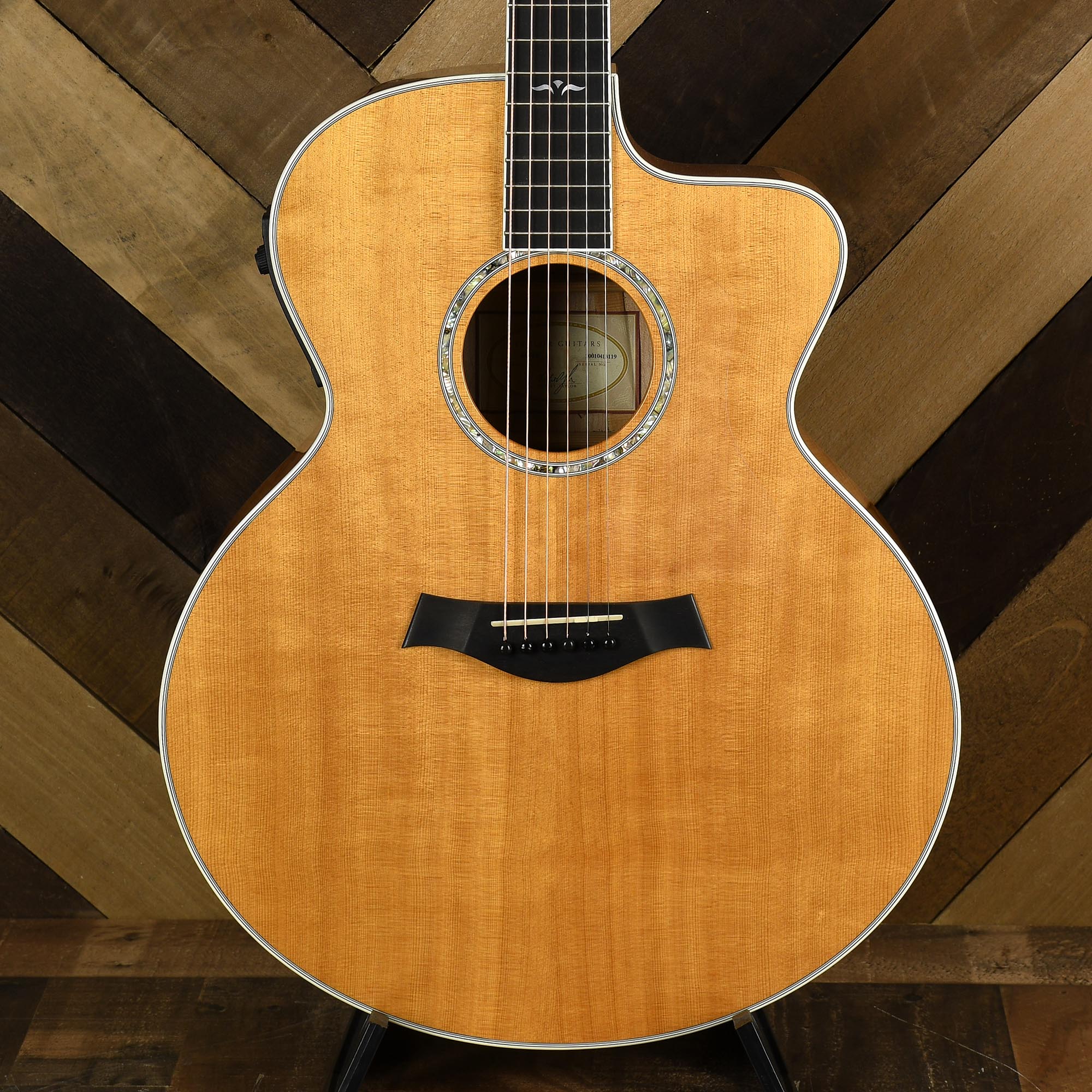Taylor 615CE With OHSC - Used