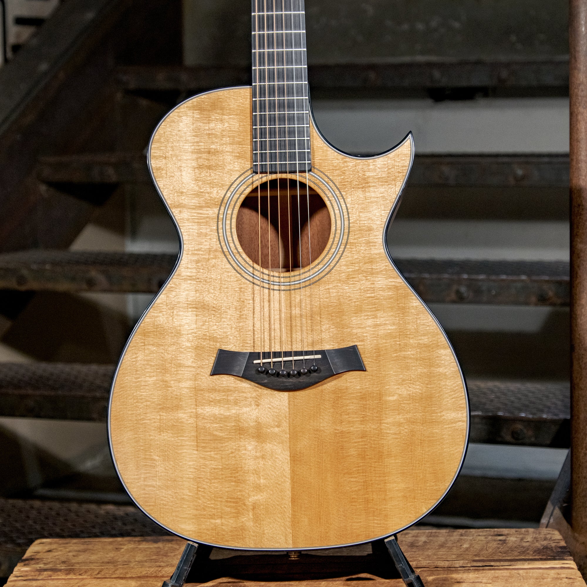 Taylor 1992 512C Natural With OHSC - Used